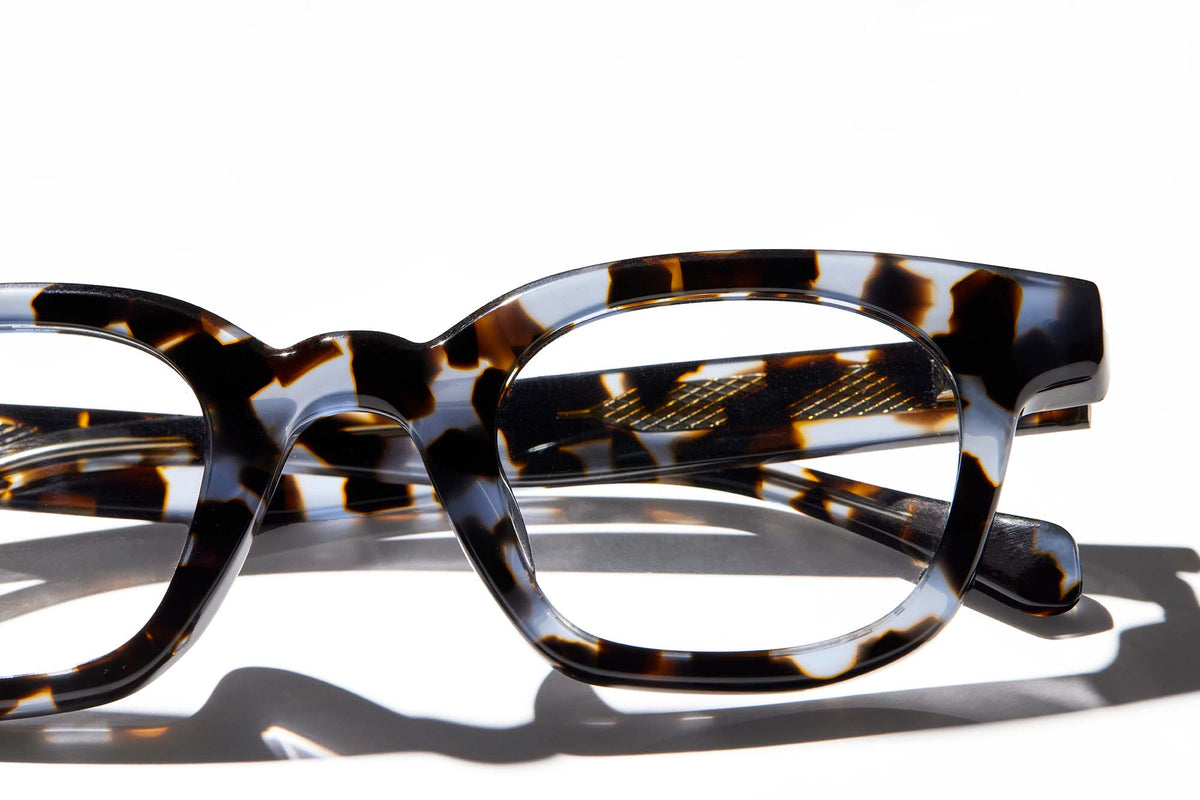 Reading Glasses vs Prescription Glasses – eyebobs