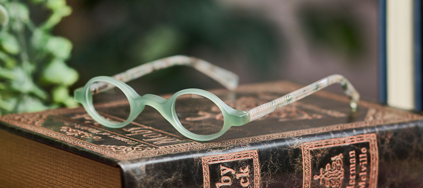 Small Reading Glasses for Tinier Faces | eyebobs